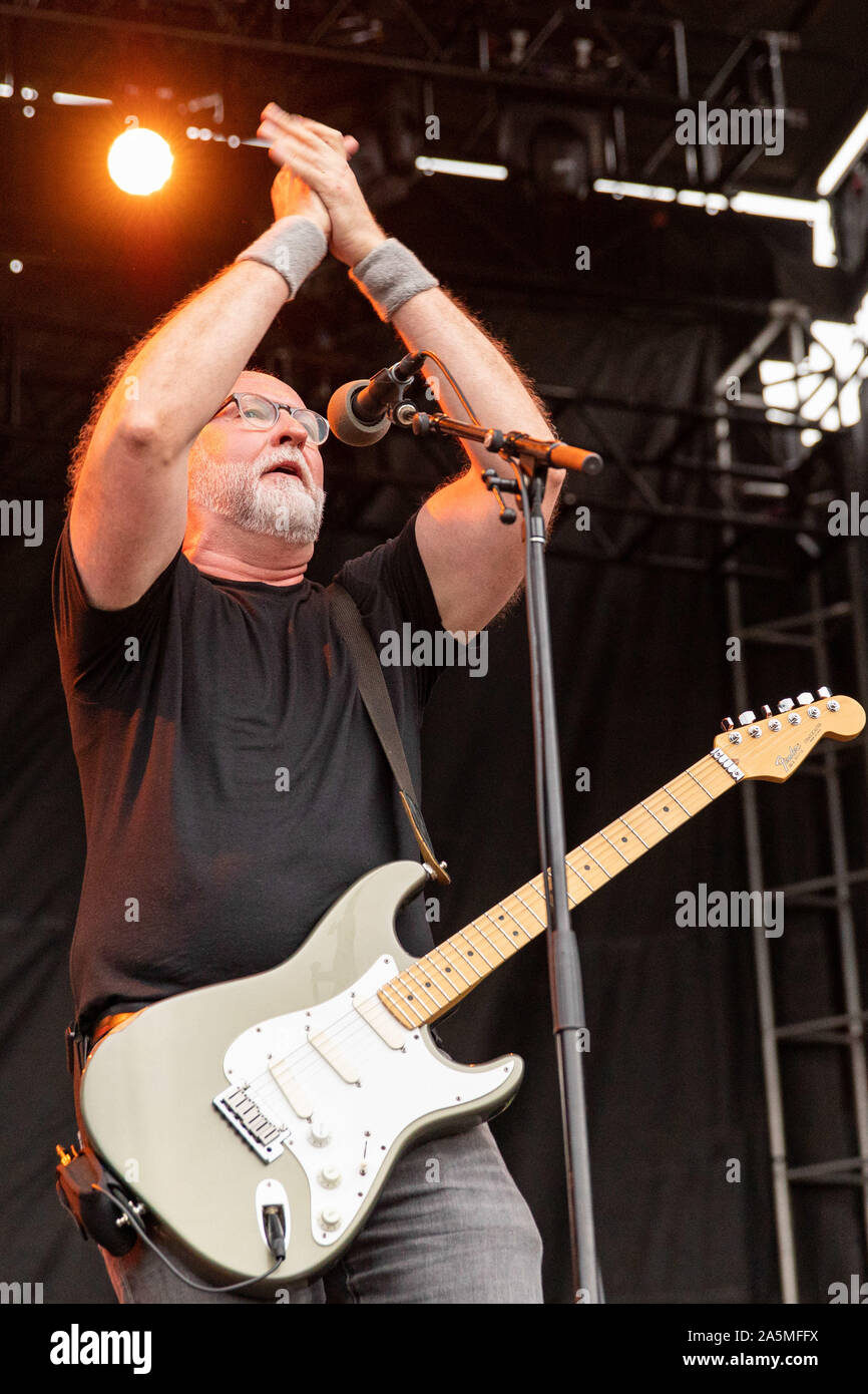 Bob mould live hi-res stock photography and images - Alamy