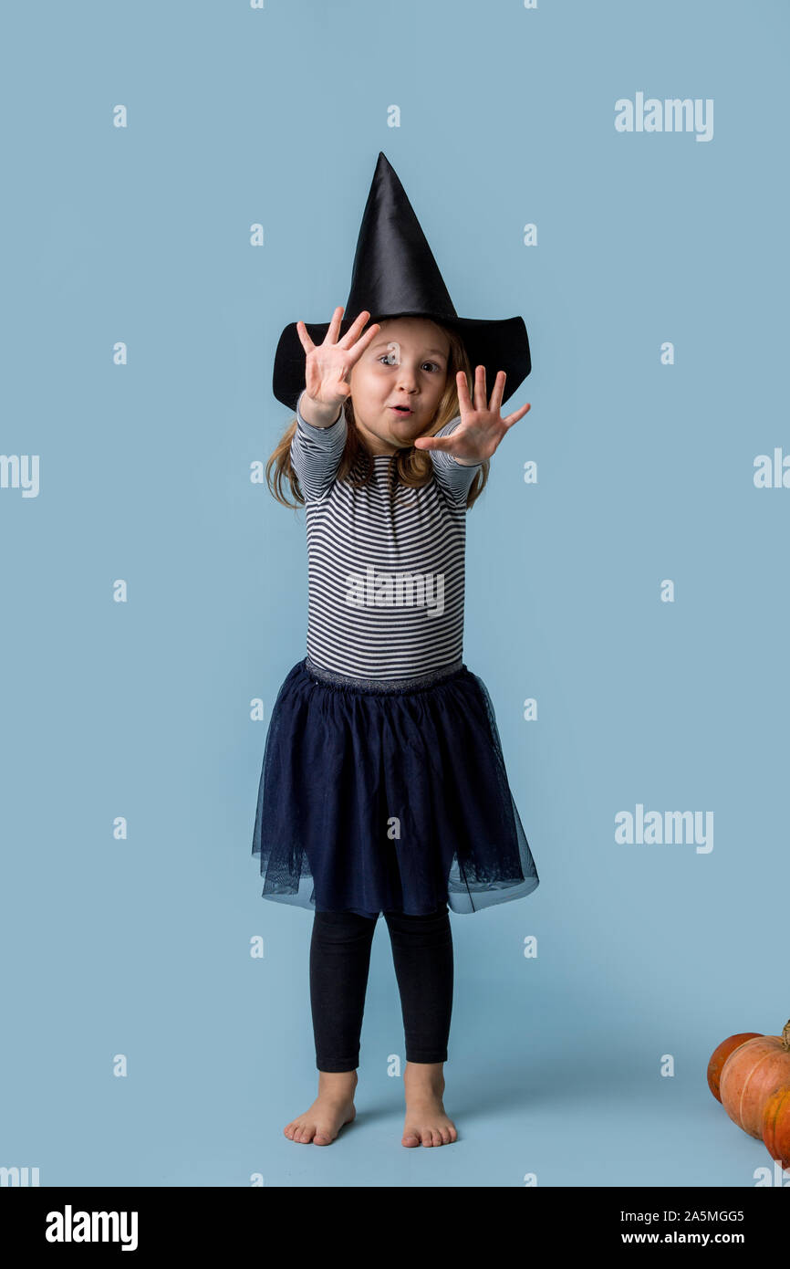 Witch magic pose hi-res stock photography and images - Alamy