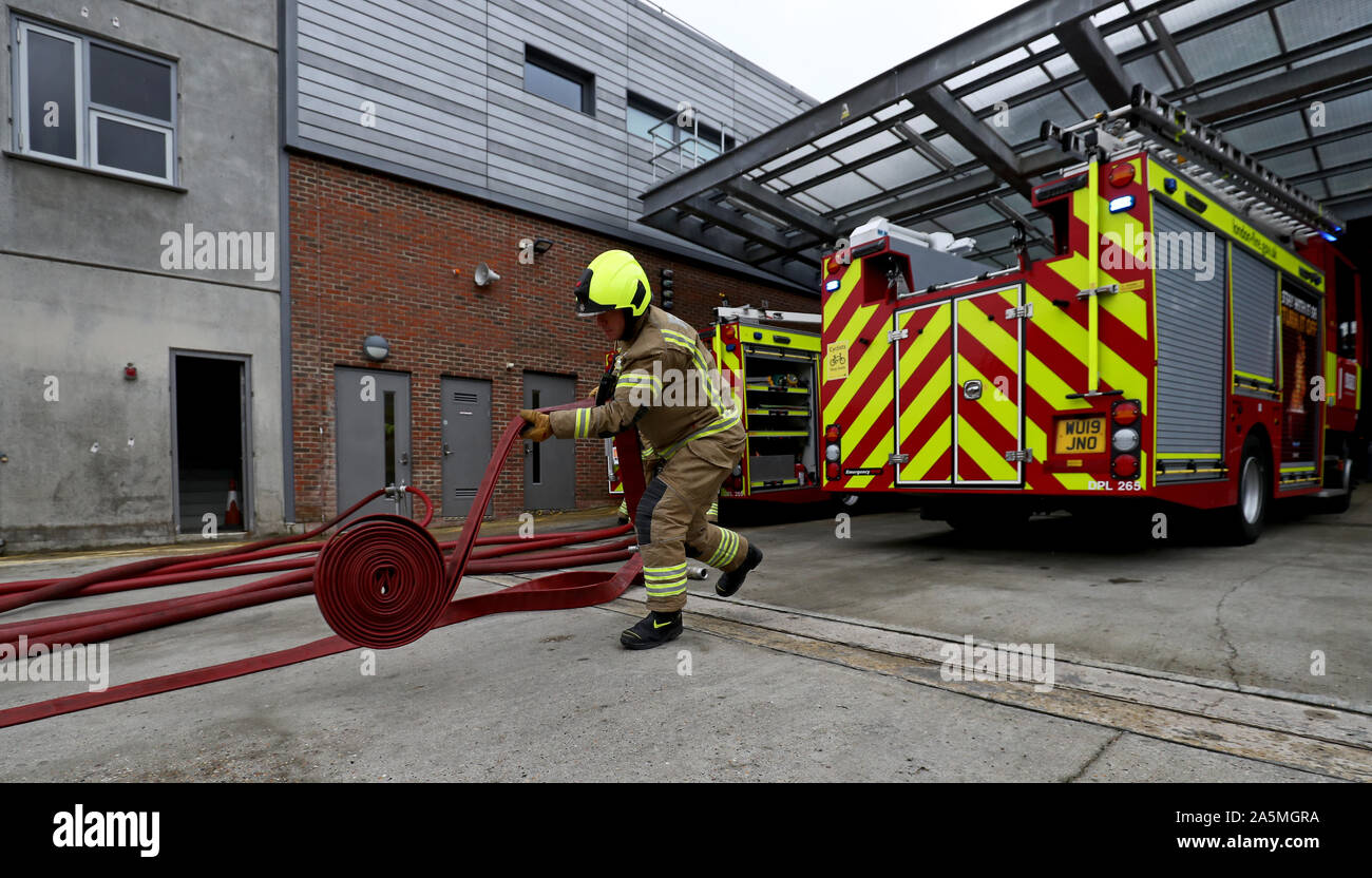 Gareth fuller pa wire hi-res stock photography and images - Alamy