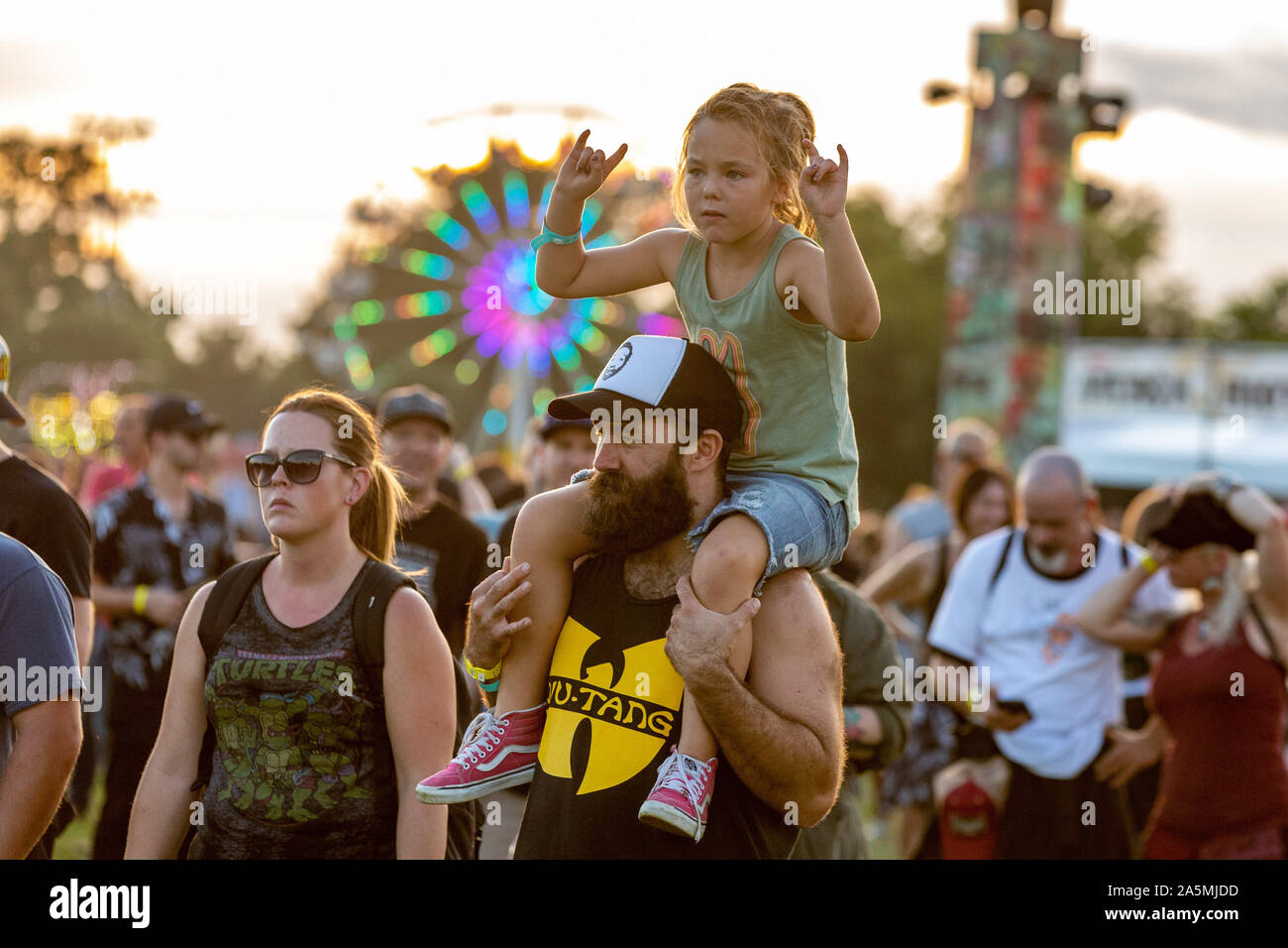 September 14, 2019, Chicago, Illinois, U.S: A young girl throws up the ...