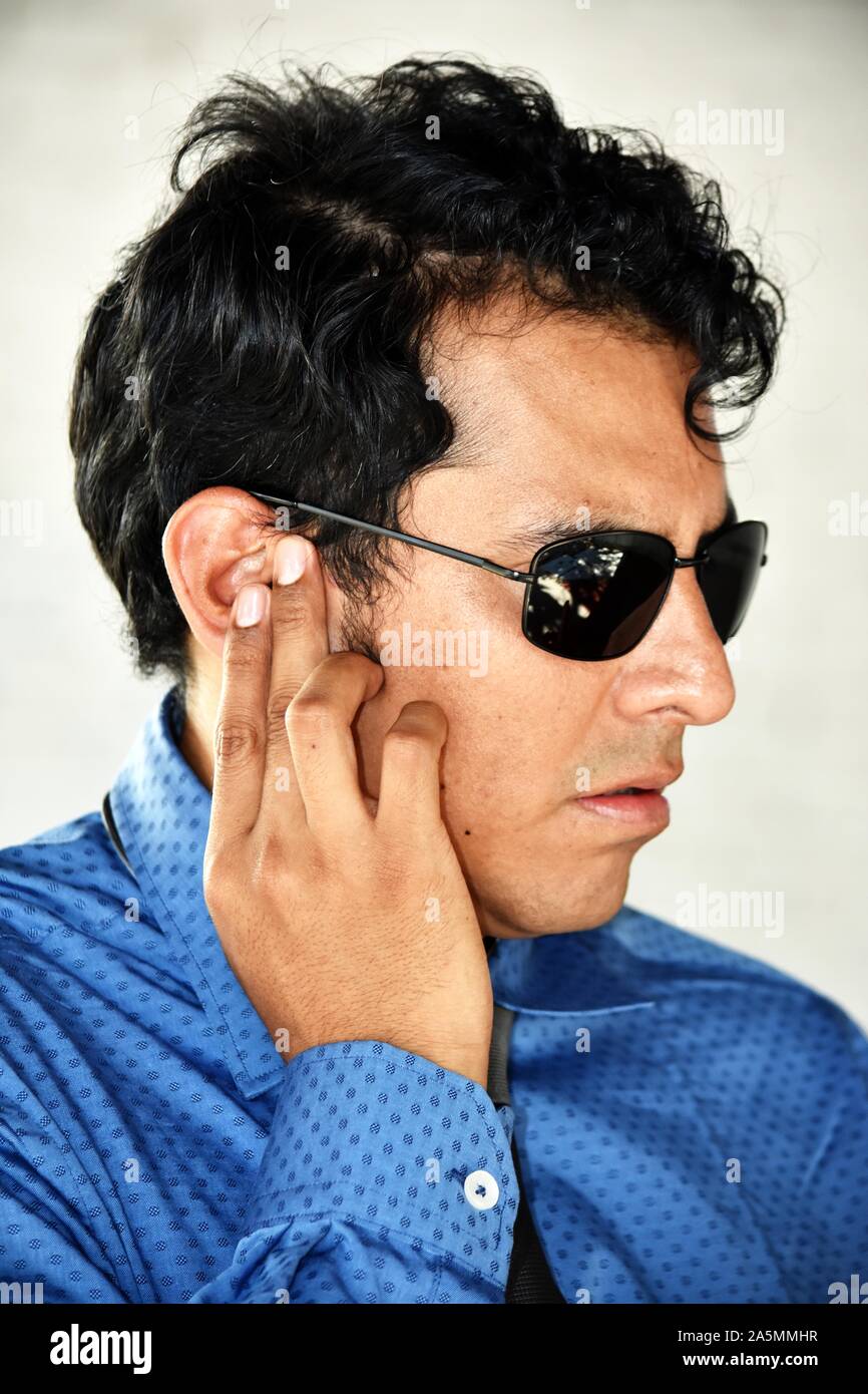 Handsome Secret Service Agent Stock Photo - Alamy