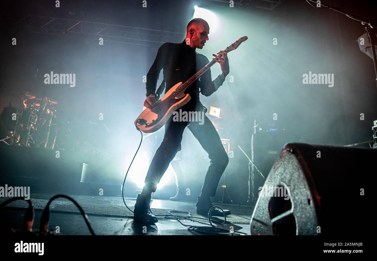 Raven numan hi-res stock photography and images - Alamy