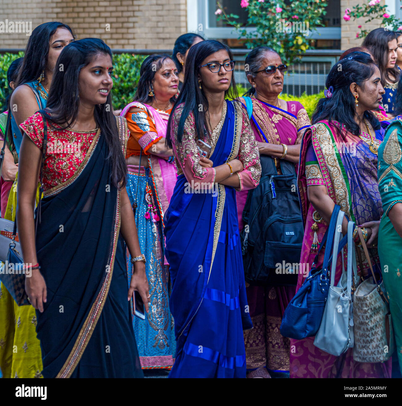 Friends of the bride hi-res stock photography and images - Alamy