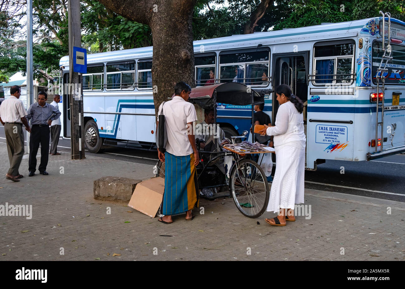 Colombo kandy road hi-res stock photography and images - Alamy