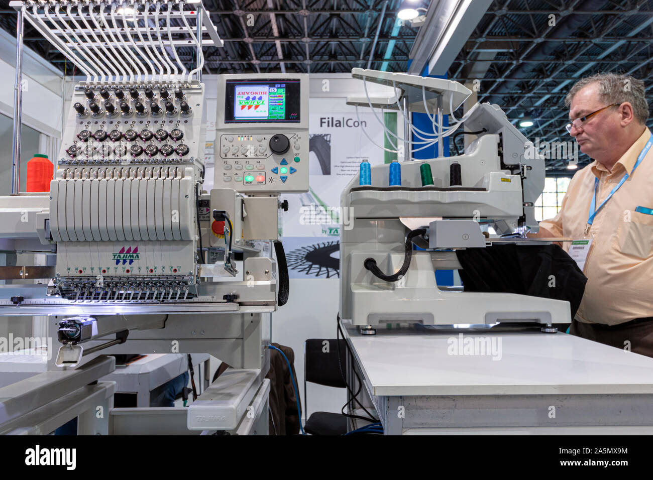 Embroidery machine hi-res stock photography and images - Alamy