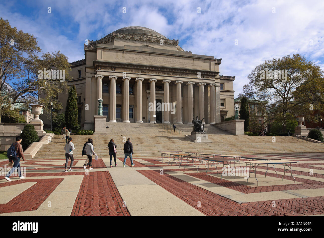 University students usa admissions hi-res stock photography and images ...