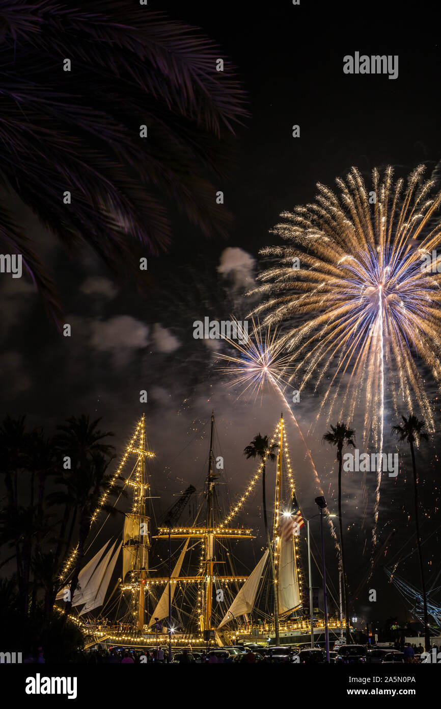 big bay boom fireworks san diego over star of india and HMS Surprise ...