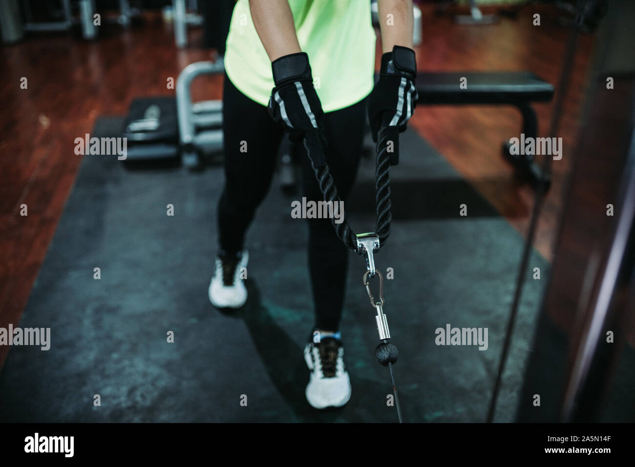 Bodybuilder legs hi-res stock photography and images - Alamy