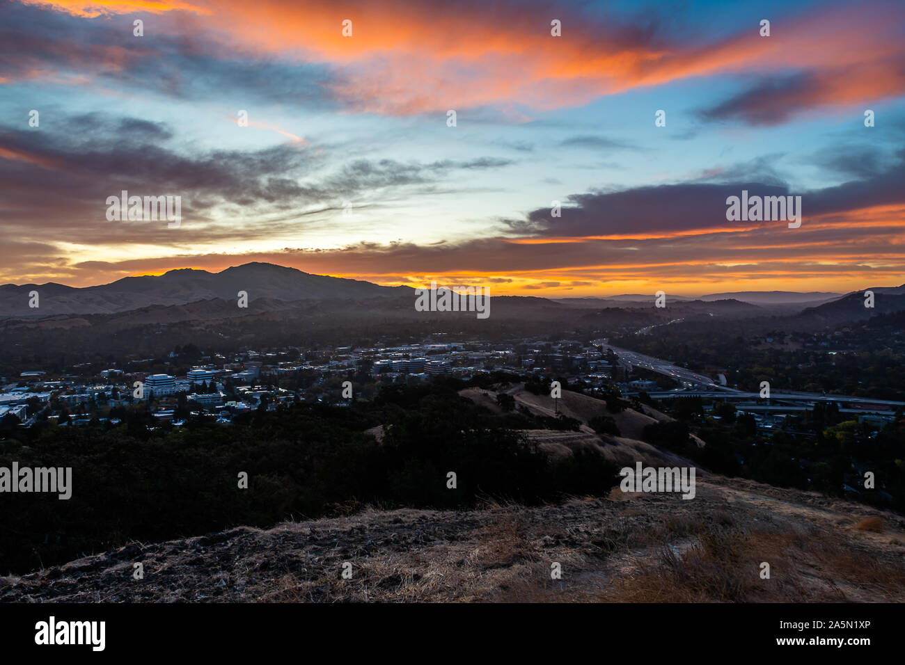 Sunrise over Mount Diablo and the East Bay Stock Photo - Alamy