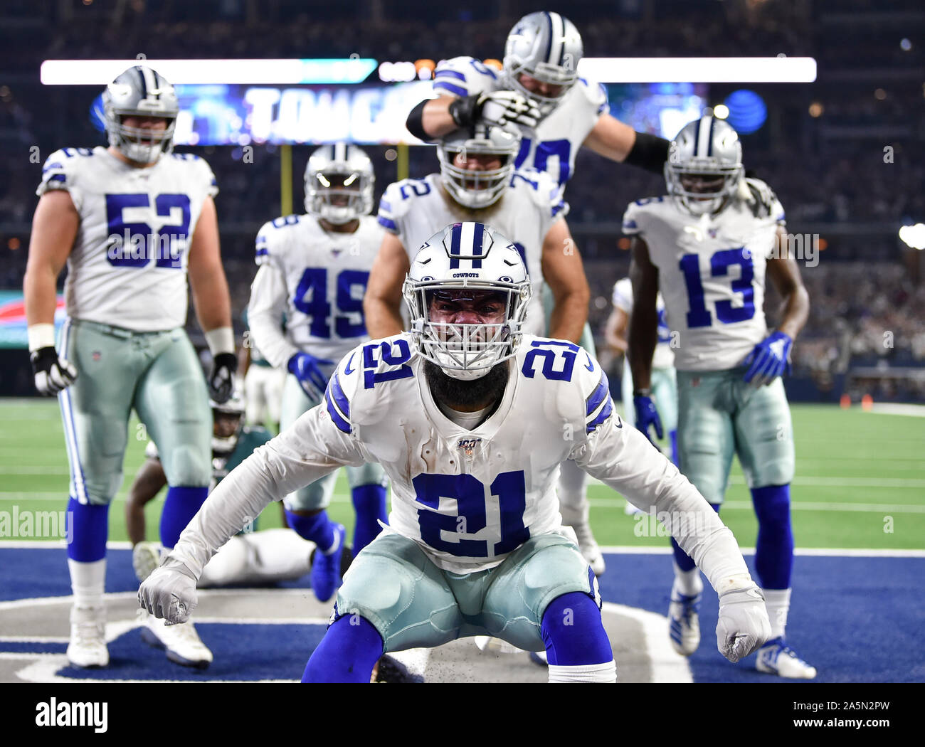 Nfl game first down line hi-res stock photography and images - Alamy
