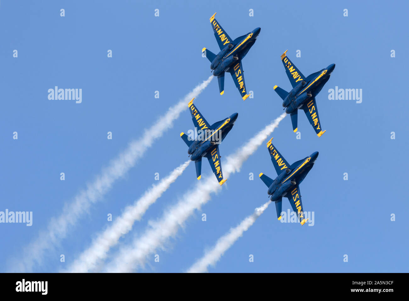 Blue angels formation hi-res stock photography and images - Alamy