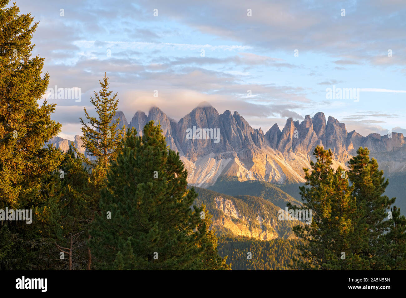 Dolomites scenic landscapes hi-res stock photography and images - Alamy
