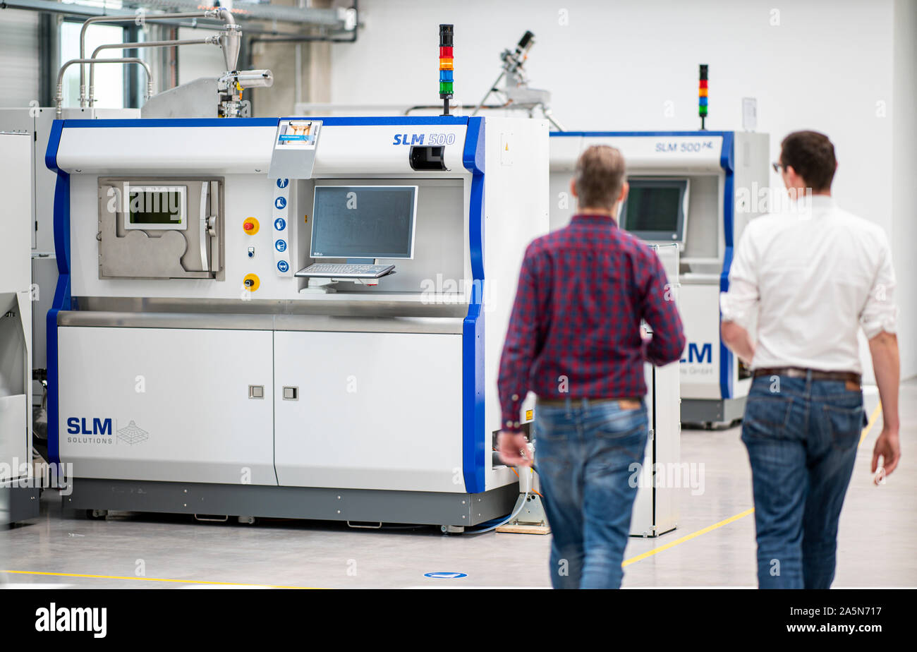 02 October 2019, Schleswig-Holstein, Lübeck: Employees of the SLM ...