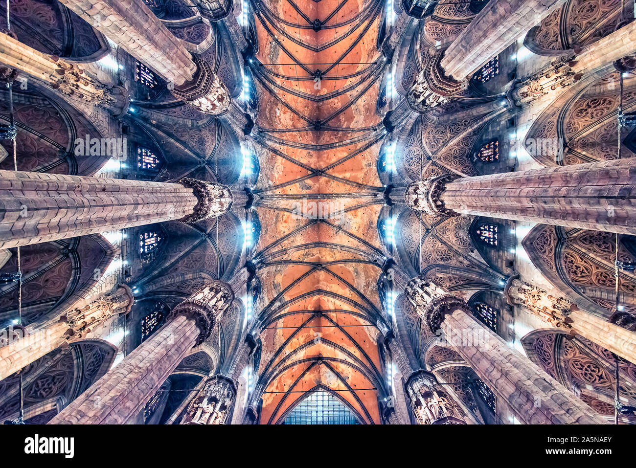 Duomo di milano inside hi-res stock photography and images - Alamy