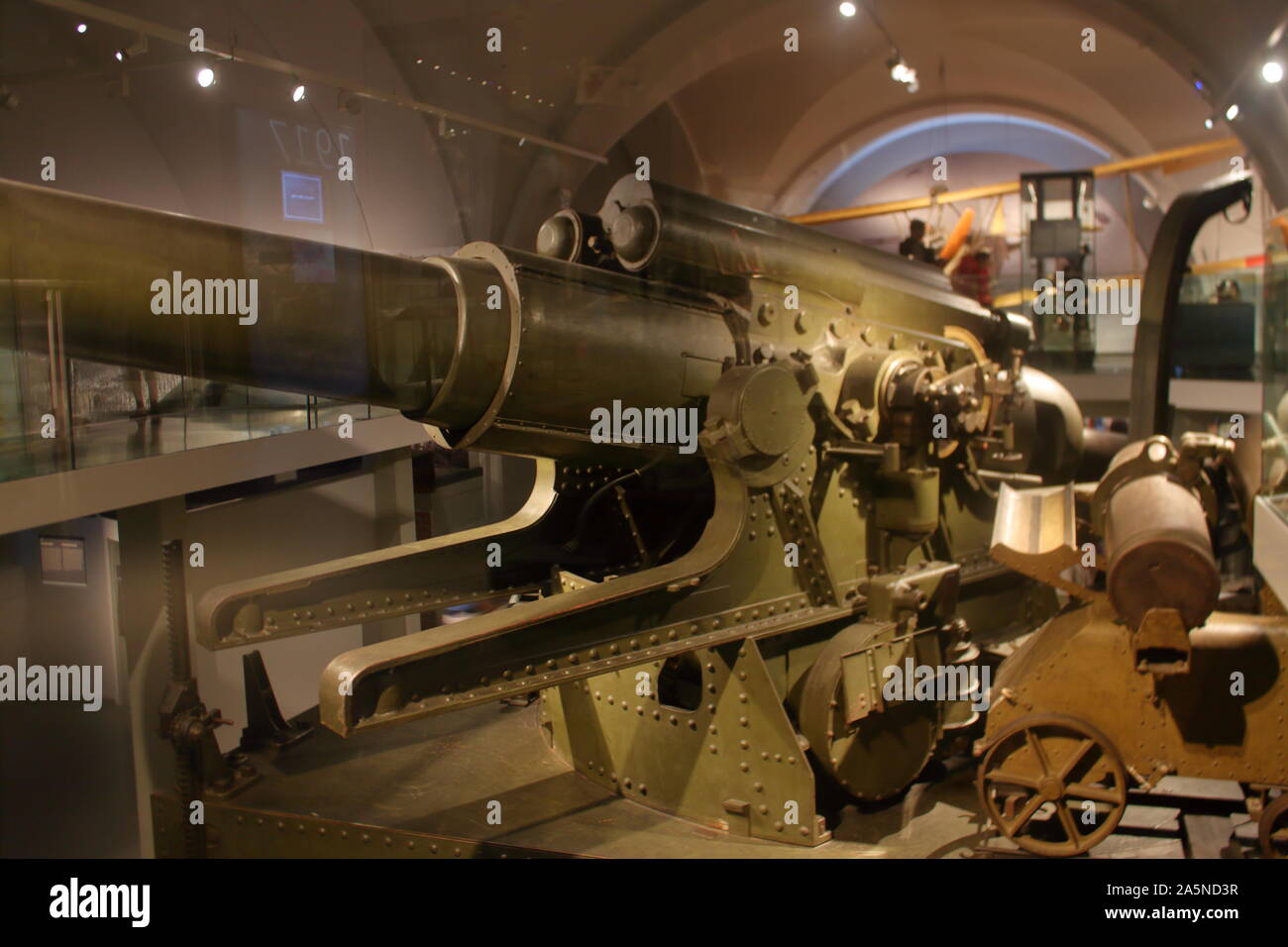 Heavy artillery hi-res stock photography and images - Alamy
