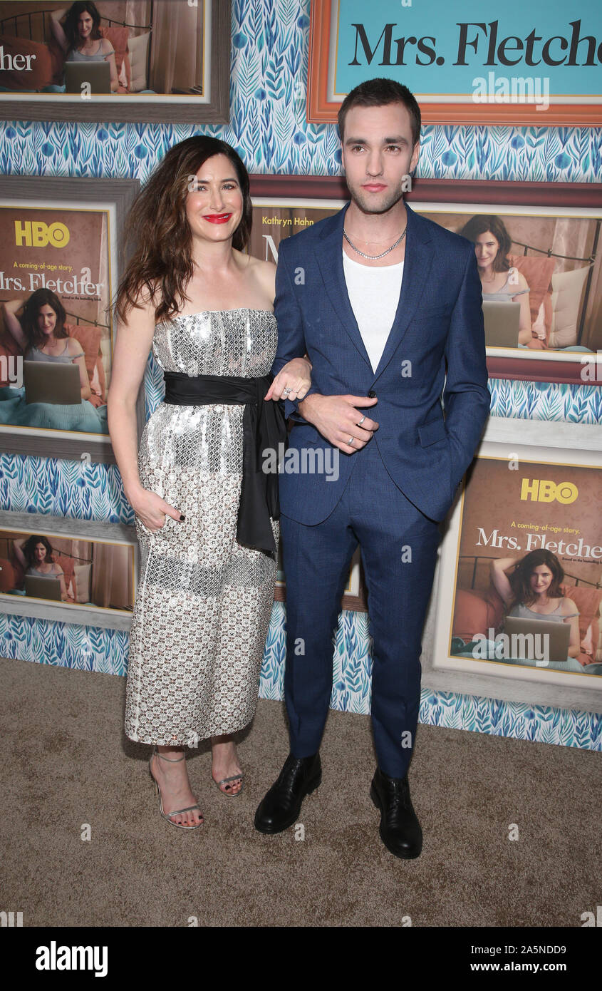 Mrs fletcher kathryn hahn hi-res stock photography and images - Alamy