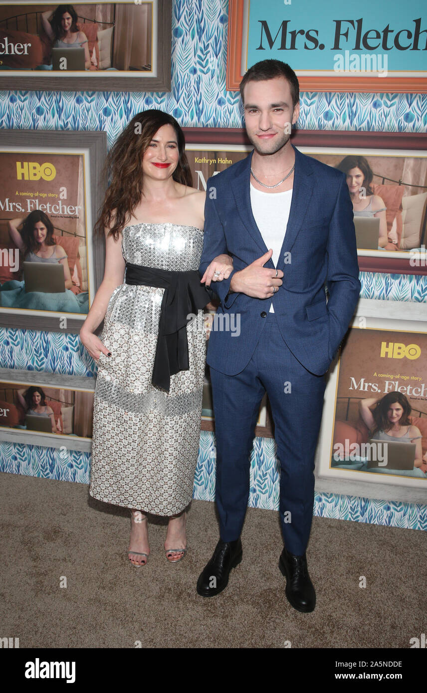 Mrs fletcher kathryn hahn hi-res stock photography and images - Alamy