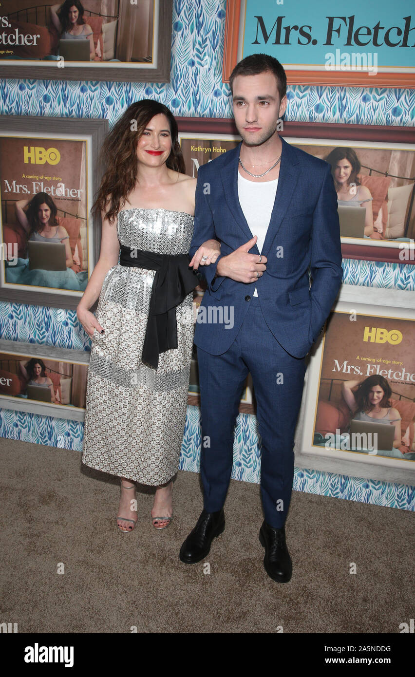 Mrs fletcher kathryn hahn hi-res stock photography and images - Alamy