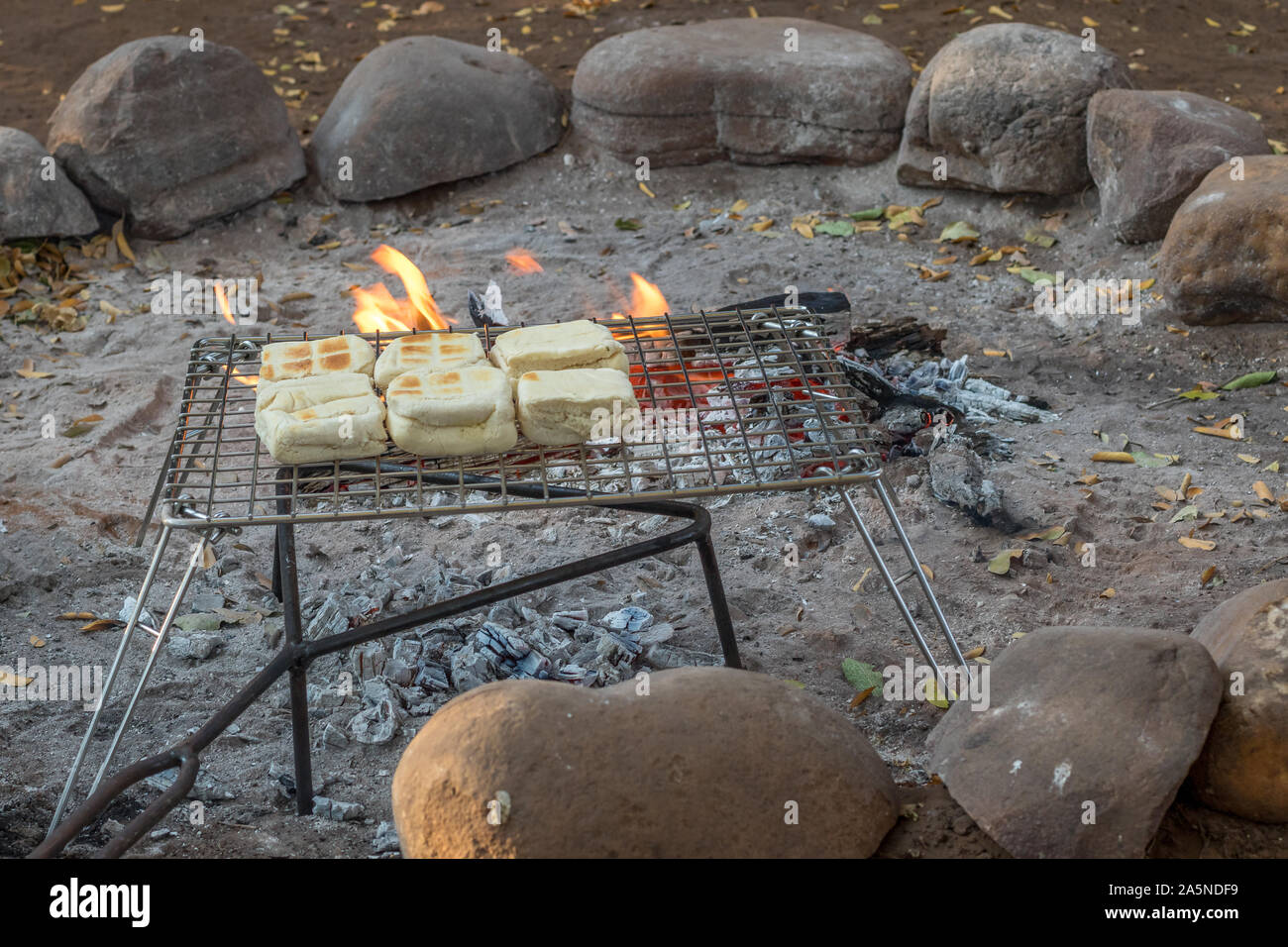 Cooking over open fire, africa hi-res stock photography and images - Alamy