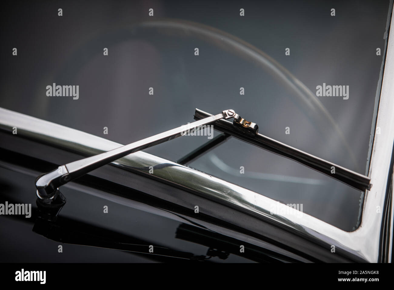 Windscreen wipers vintage car hi-res stock photography and images - Alamy