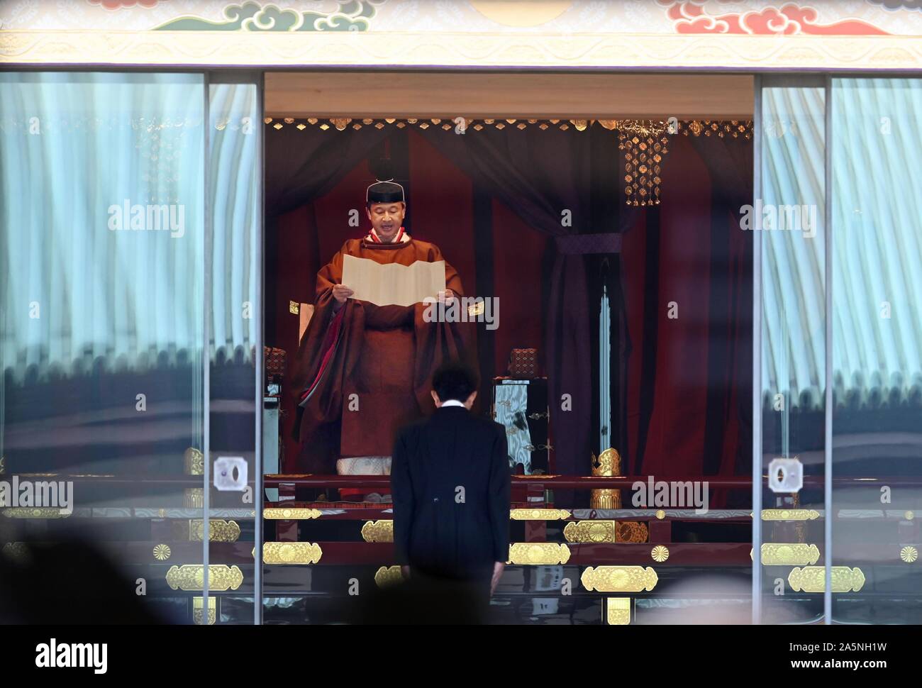 Tokyo, Japan. 22nd Oct, 2019. Japanese Emperor Naruhito proclaims his ...