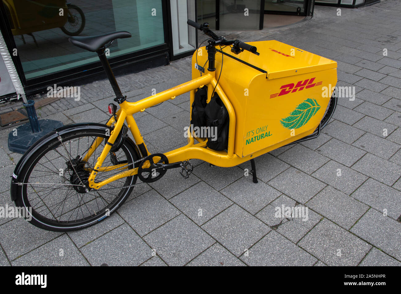 Dhl bike hi-res stock photography and images - Alamy