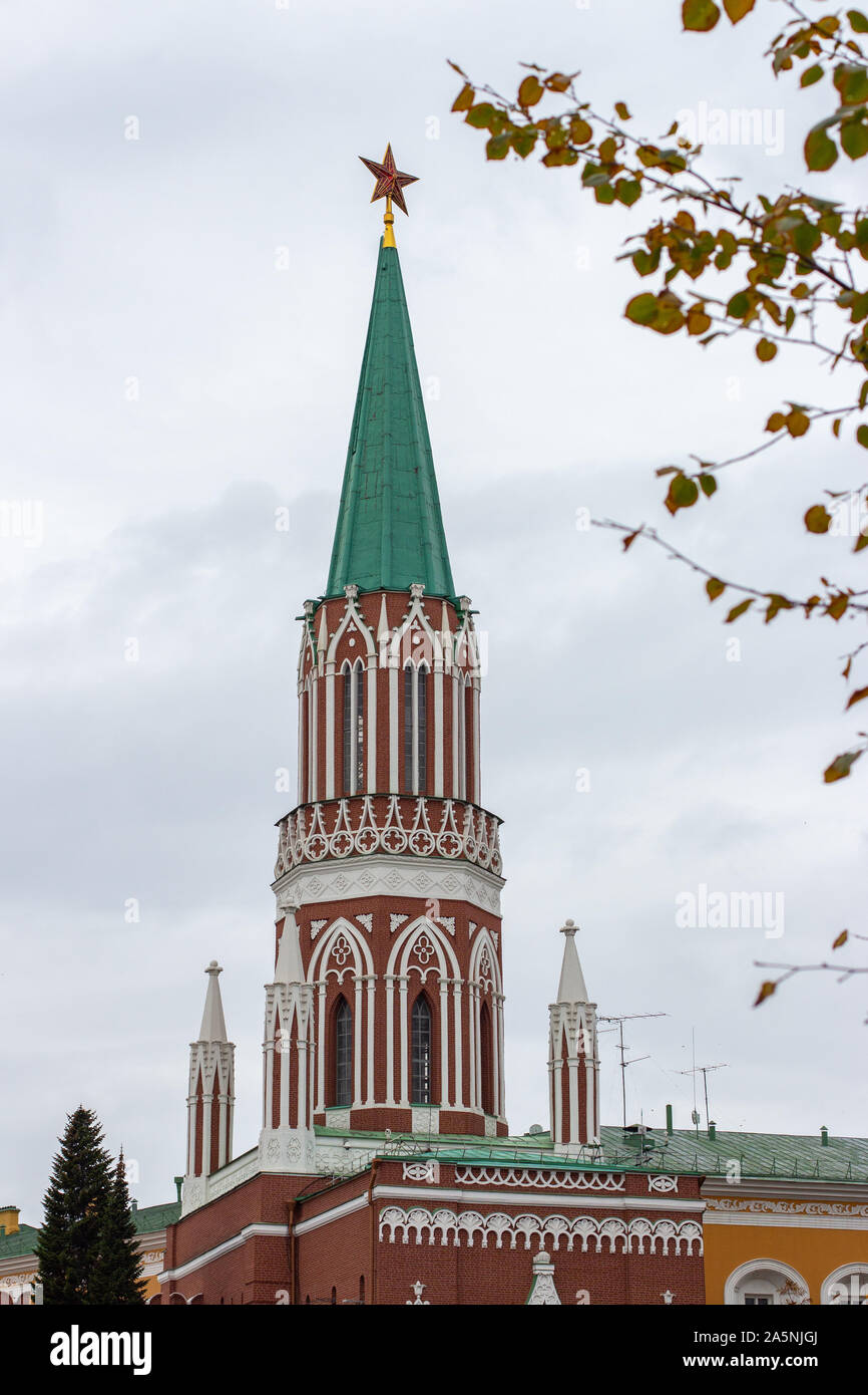 12-10-2019, Moscow, Russia. Nikolskaya tower of the Moscow Kremlin, red ...