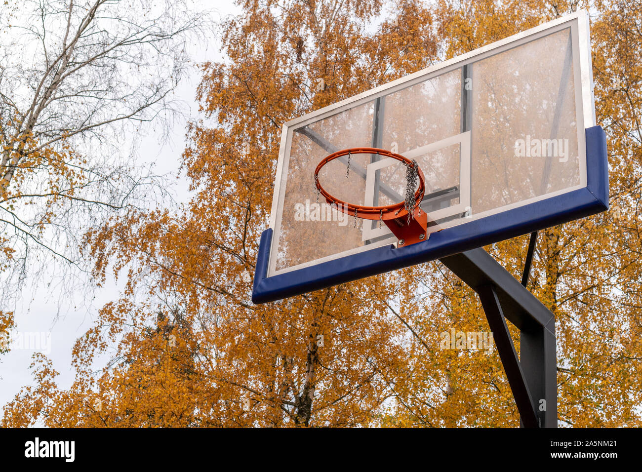 Broken net hi-res stock photography and images - Alamy
