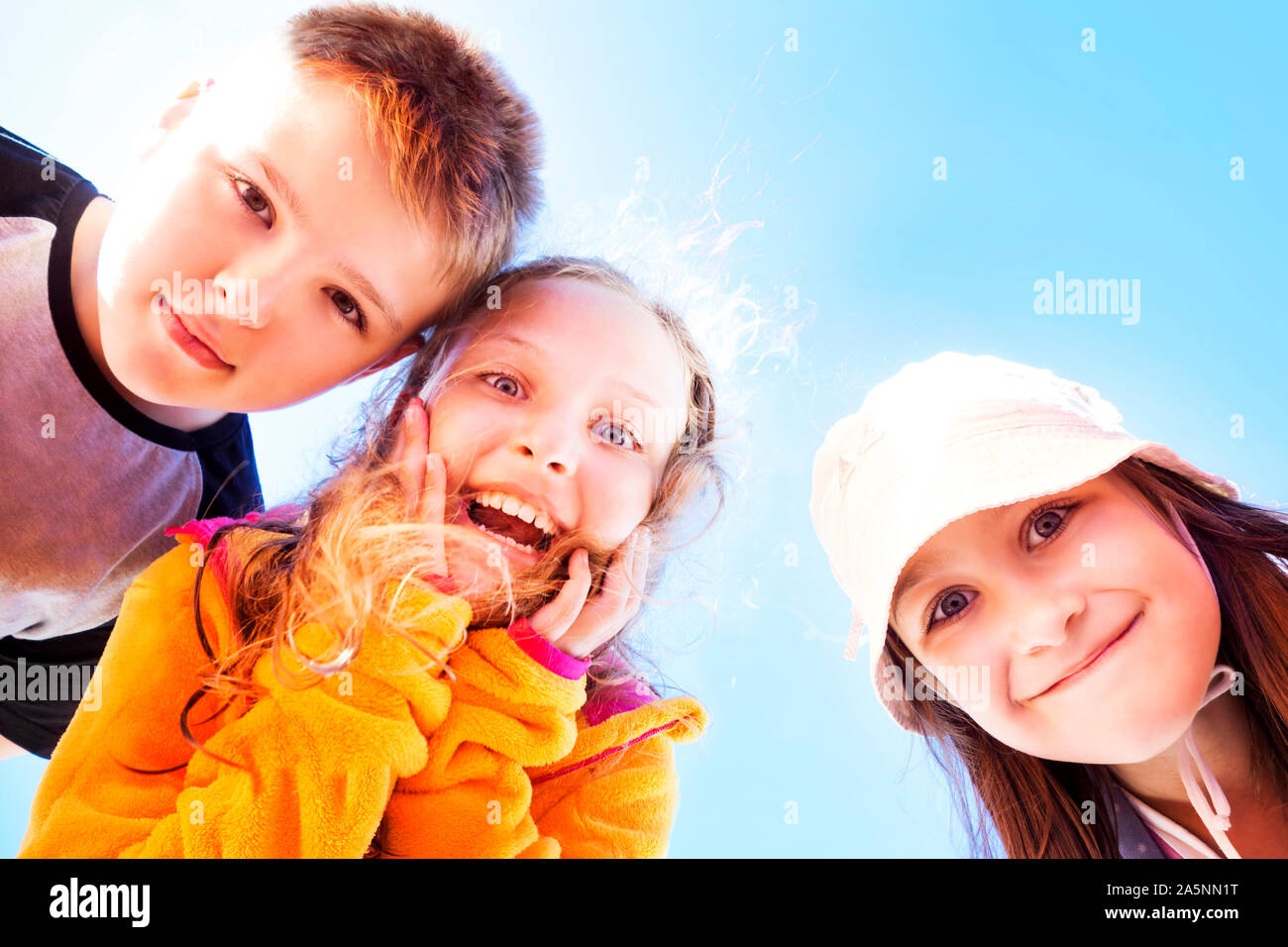 Smiling happy children hi-res stock photography and images - Alamy