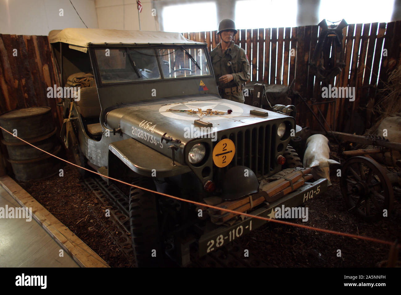 German army jeep hi-res stock photography and images - Alamy