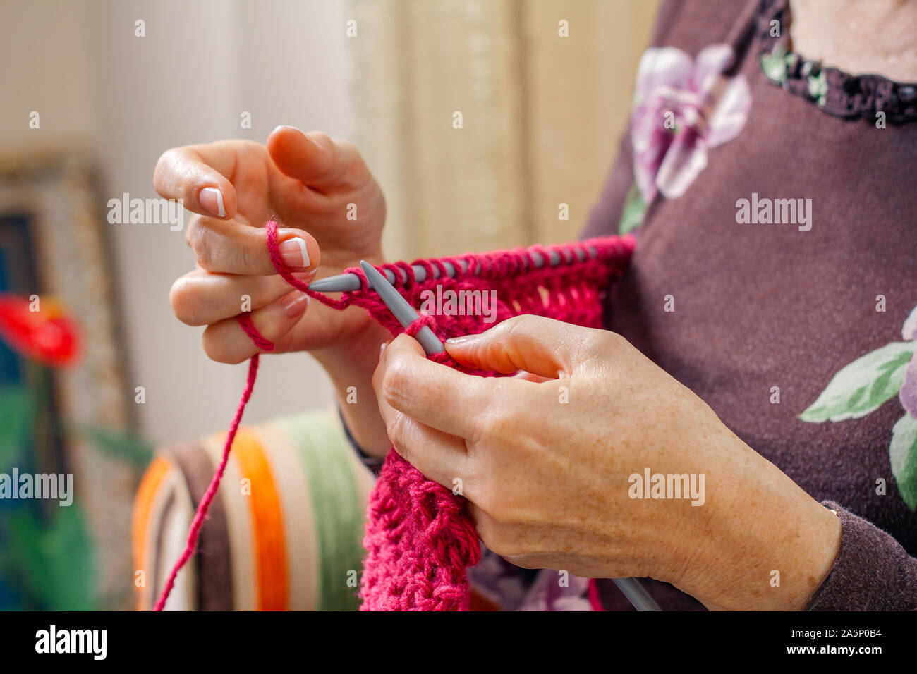 Old person knitting hi-res stock photography and images - Alamy