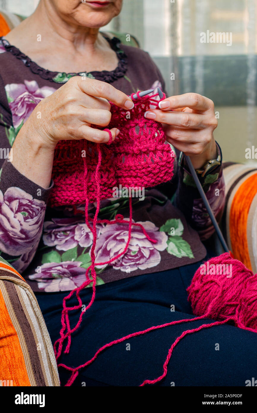 Old woman sitting knitting grandmother hi-res stock photography and ...