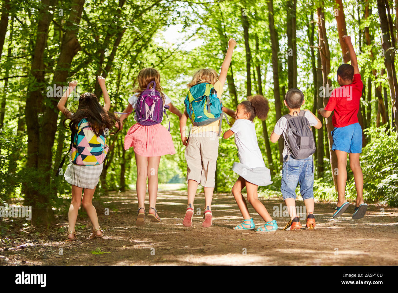 School field day children hi-res stock photography and images - Alamy