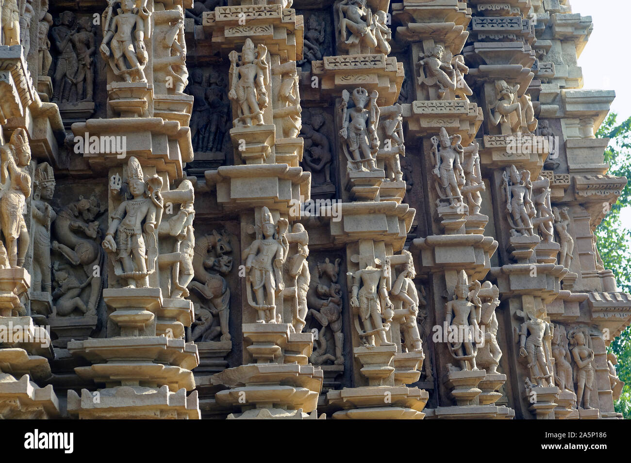 Jangha or wall of Duladeo temple Stock Photo - Alamy