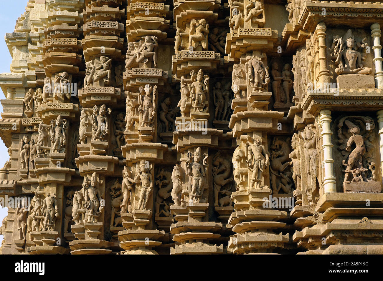 Jangha or wall of Duladeo temple Stock Photo - Alamy