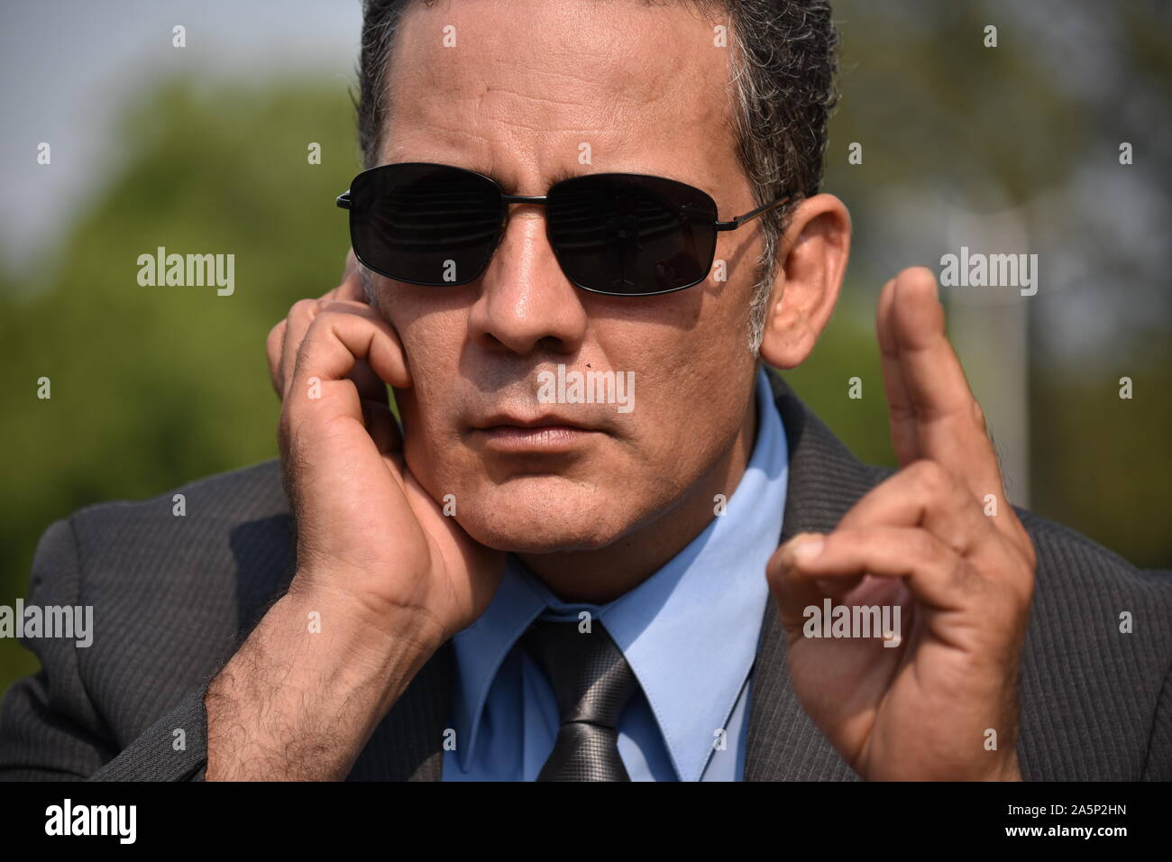 An Unemotional Security Guard Fbi Agent Stock Photo - Alamy