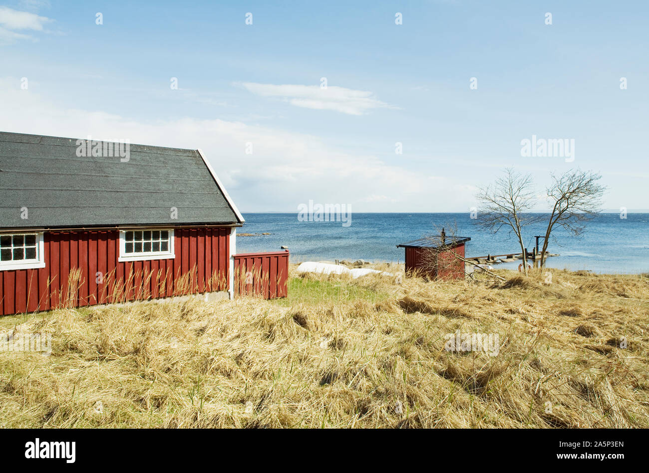 Falun red house hi-res stock photography and images - Alamy