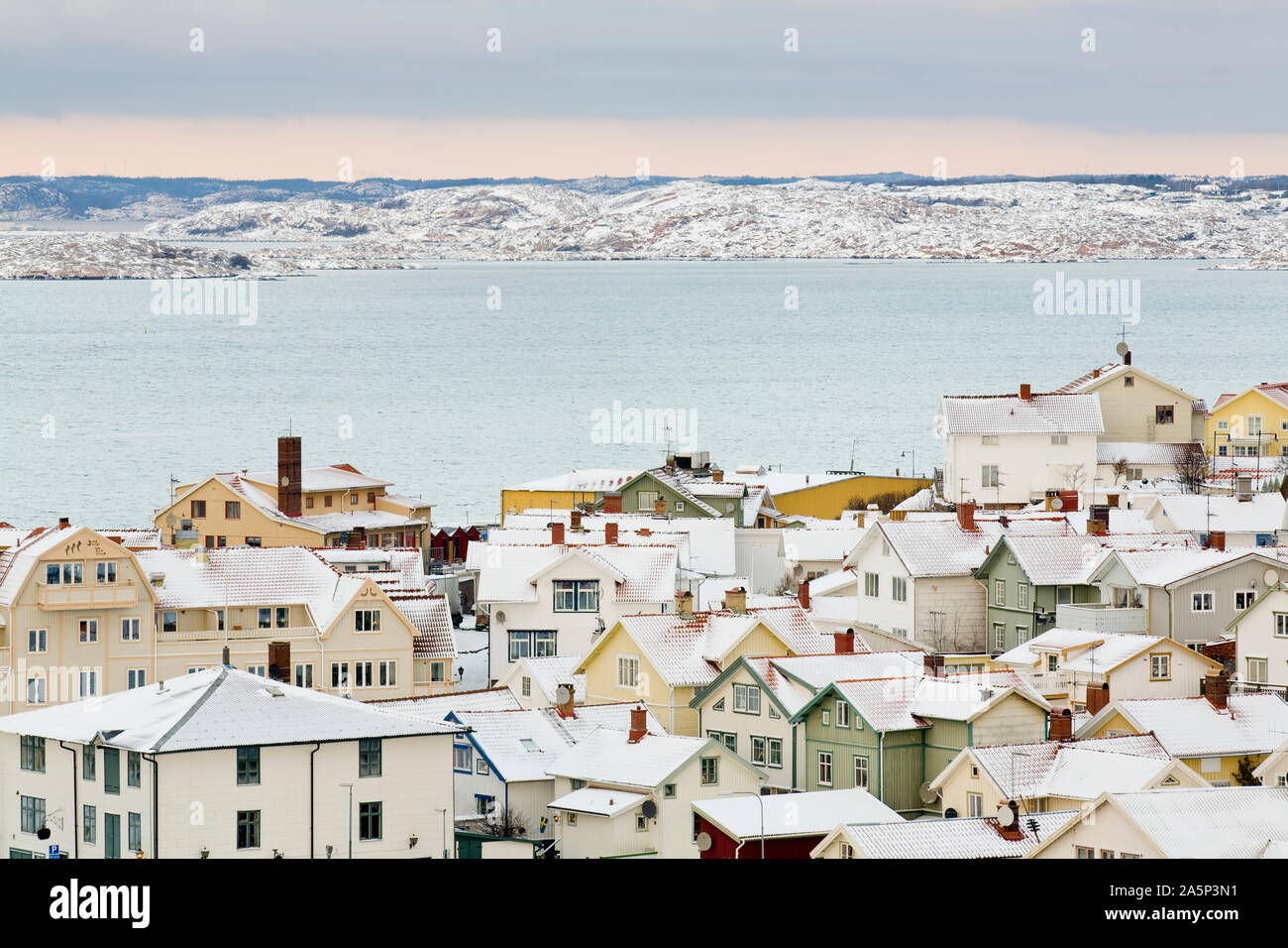 Village on sea hi-res stock photography and images - Alamy