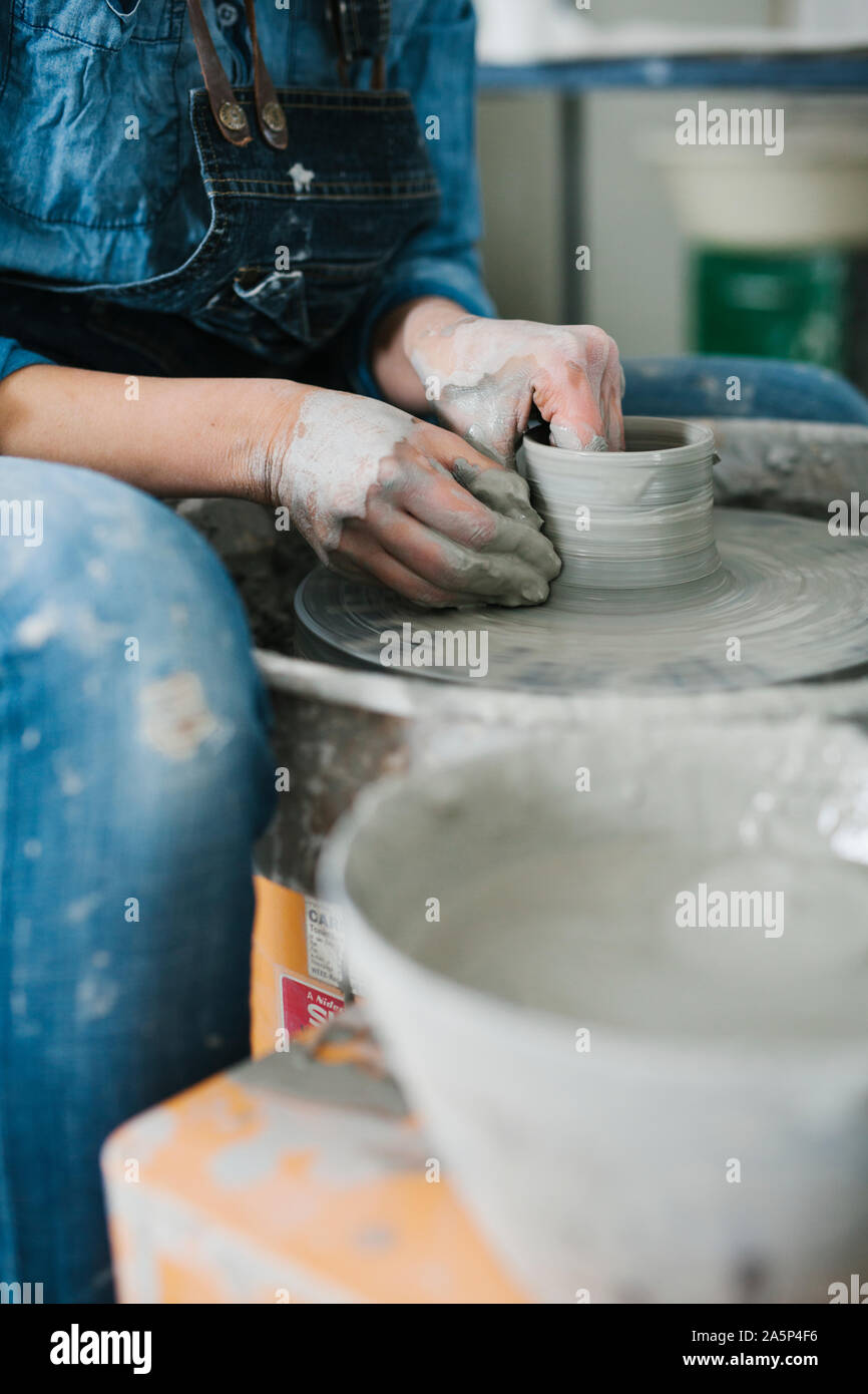 Potter at work Stock Photo - Alamy
