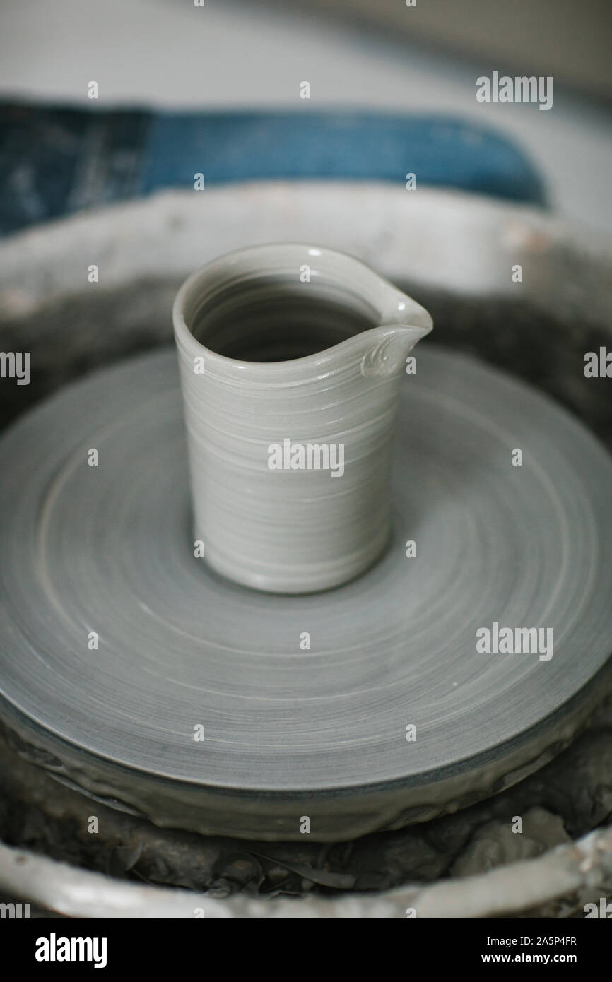 Vertical manufacturing handicraft pottery hi-res stock photography and ...