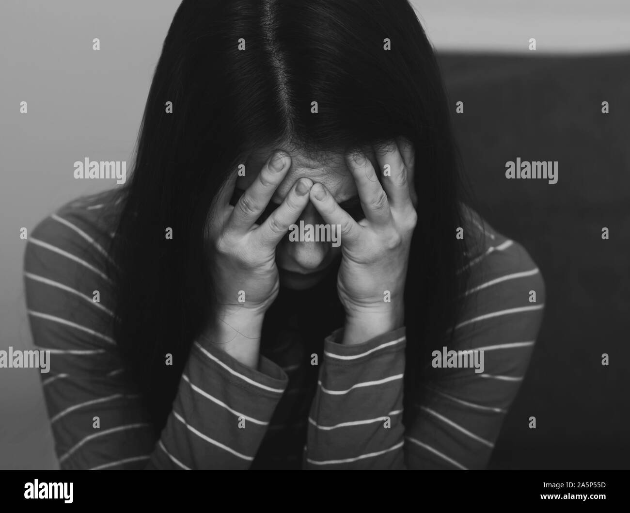 Face expression female crying Black and White Stock Photos & Images - Alamy