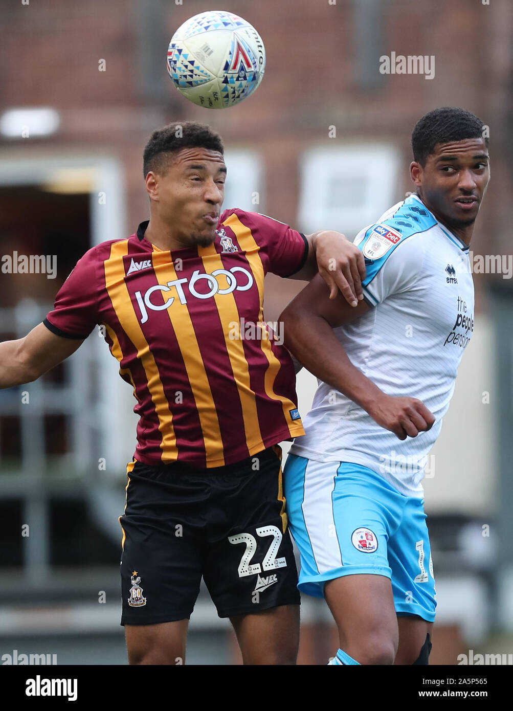 English football match stadium hi-res stock photography and images - Alamy