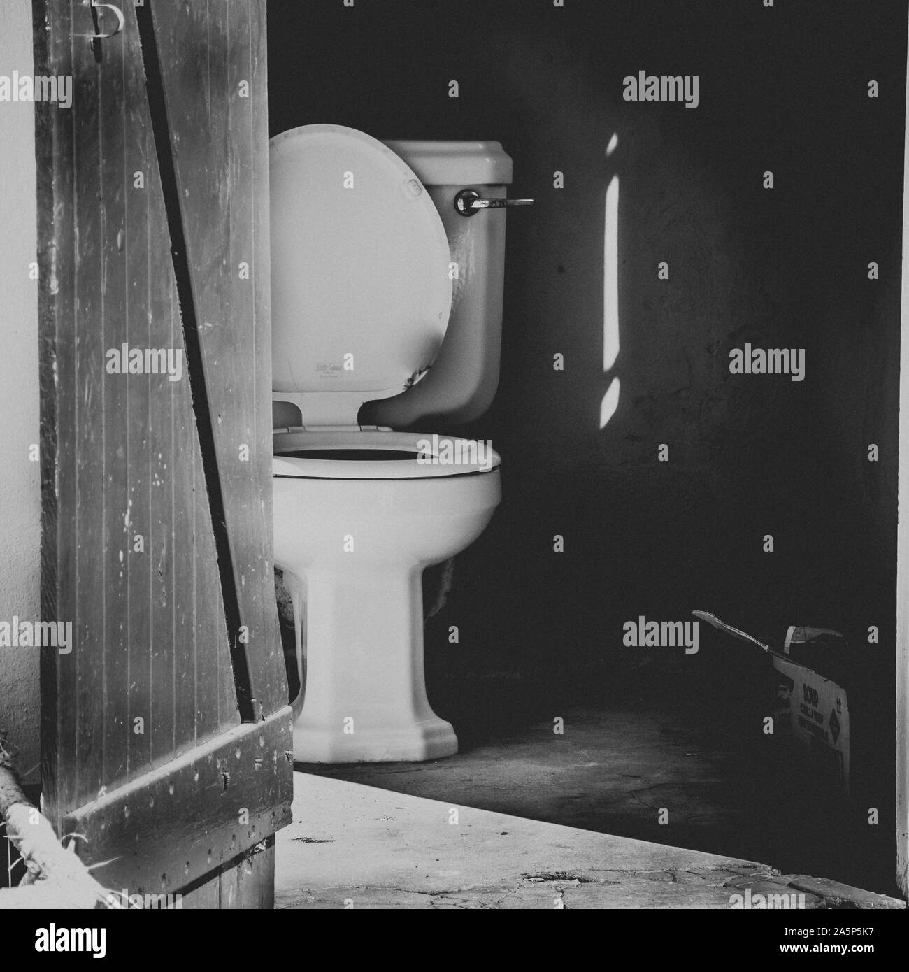 Toilet door open hi-res stock photography and images - Alamy