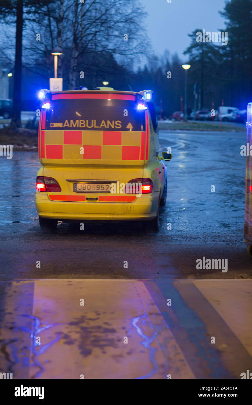 Ambulance garage hi-res stock photography and images - Alamy