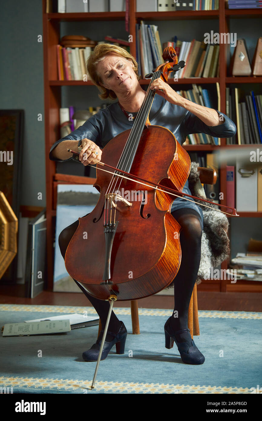 Full length woman cello hi-res stock photography and images - Alamy