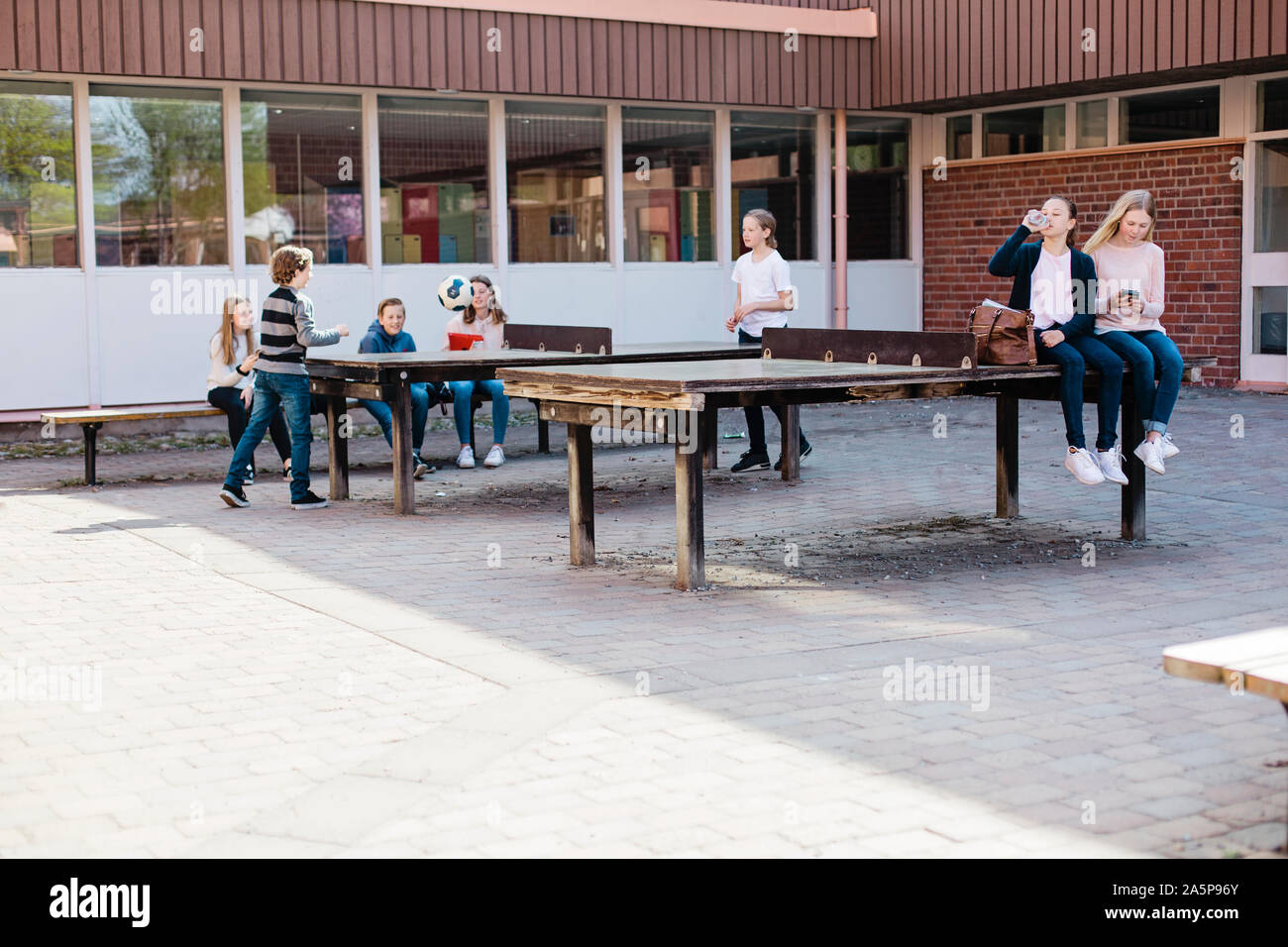 School courtyard hi-res stock photography and images - Alamy