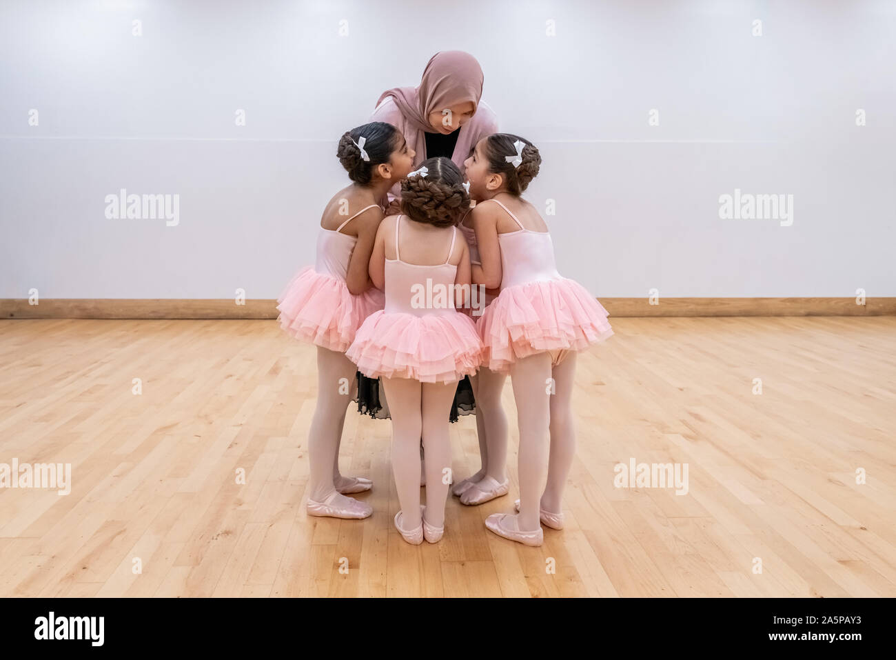 Muslim women teacher british hi-res stock photography and images - Alamy