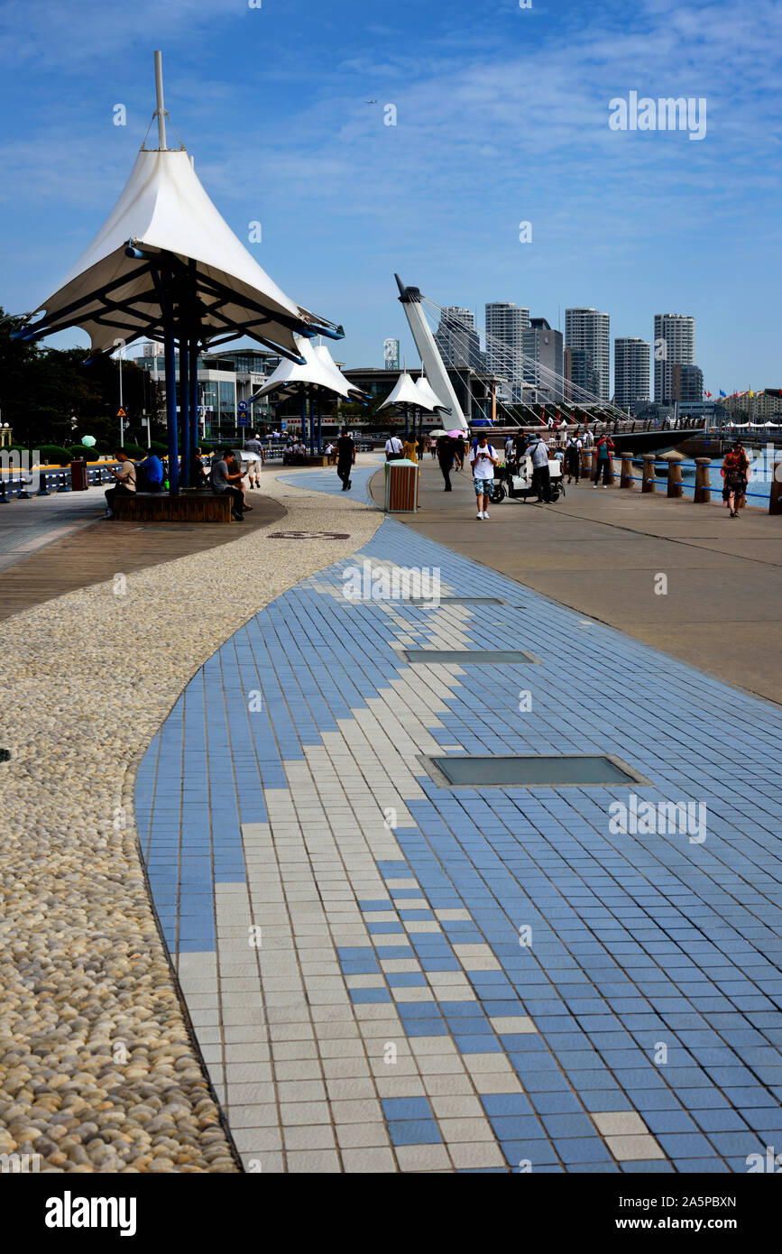 Qingdao may 4th square hi-res stock photography and images - Alamy