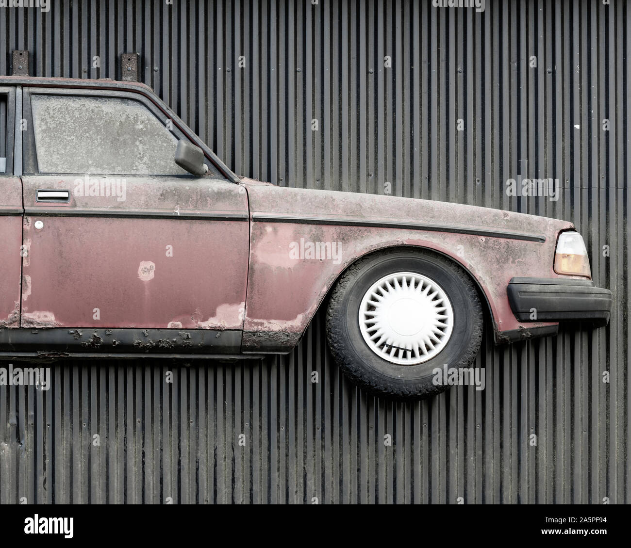 Car on wall hi-res stock photography and images - Alamy