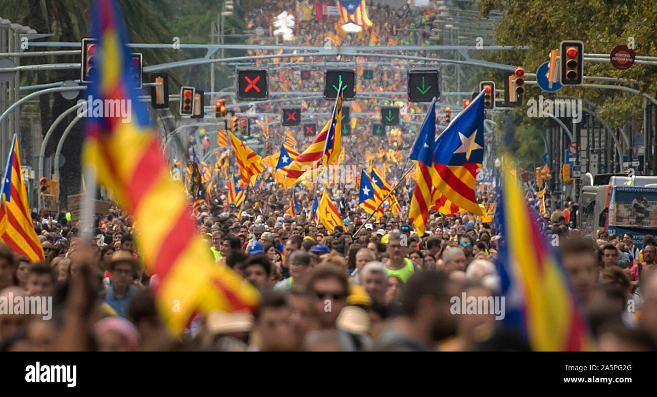 Barcelona. General Strike demonstration .October 18,2019 Stock Photo ...
